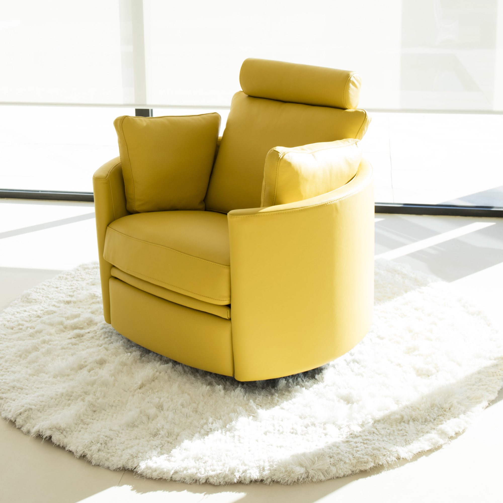 Fama Moon Chair With Electric Recliner - London Road Furniture